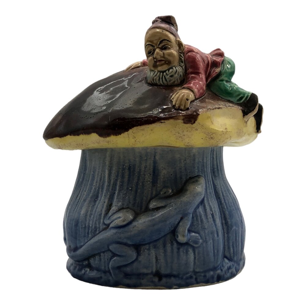Фарфоровая масленка "Гном на грибе" 1889-1917 гг, Кузнецов, Российская Империя