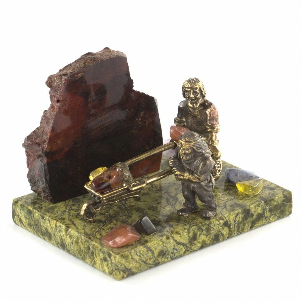 Композиция сувенир "Старатели с тачкой" из бронзы на подставке из камня 116383