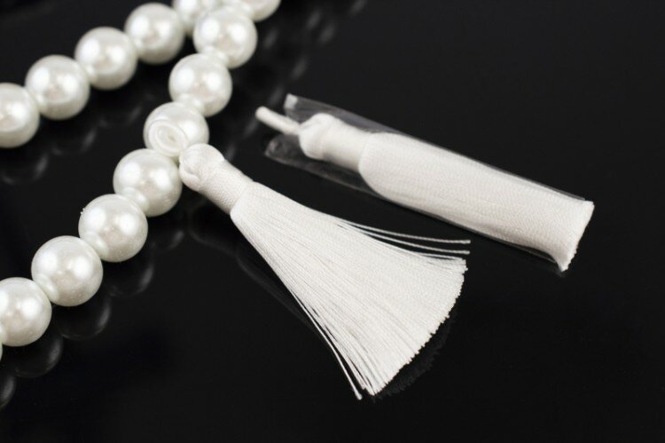 Кисточки декоративные около 55мм х 8мм, цвет белый, полиэстер, 58-018, 1 пара