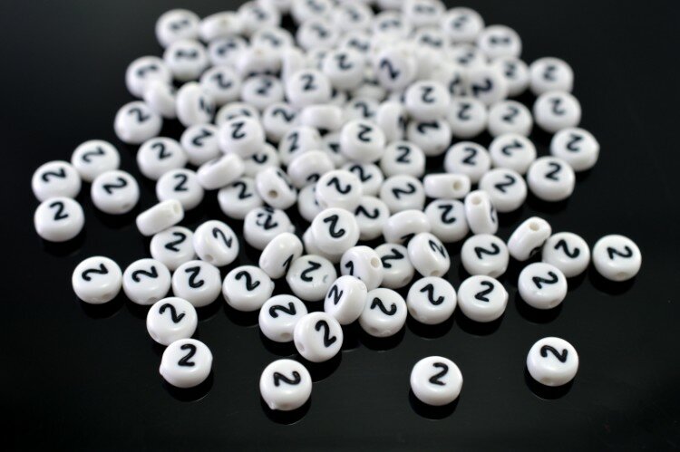 Бусина с цифрой 2, размер 7х4мм, отверстие 1мм, цвет белый/черный, 540-130, 5шт