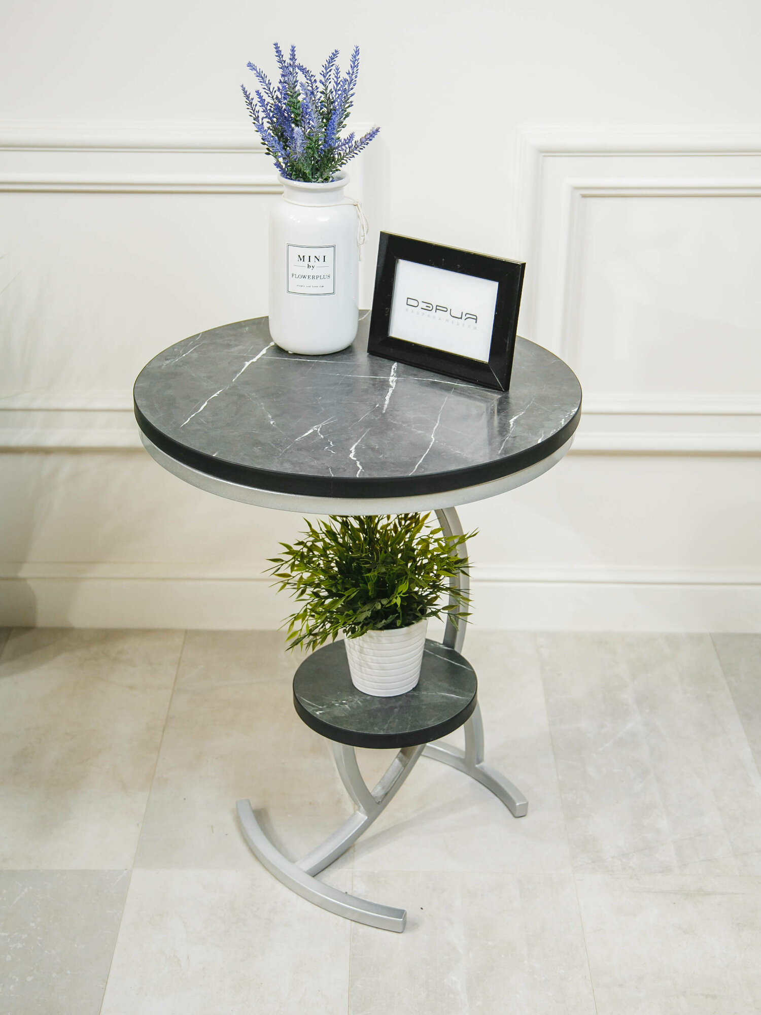 Стильный чайный столик круглый для гостиной, в офис, прихожую, спальню, в гостиницу, черный мрамор с железной ножкой