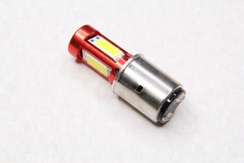 Светодиодная лампа головного света (ближний-дальний, очень яркая!) 12В S2 H6 25W 6500к