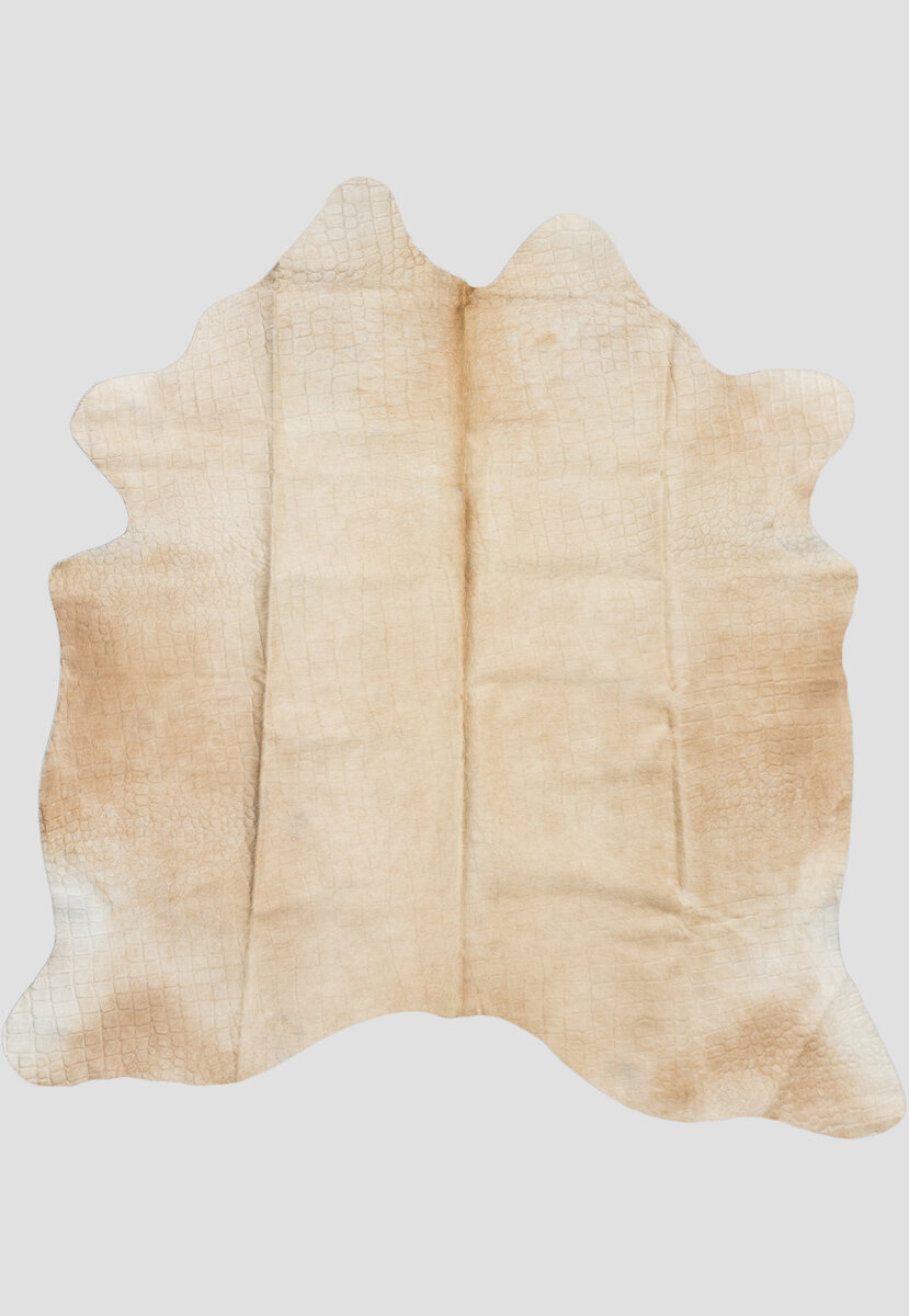 Натуральная шкура коровы 1,87 на 1,99 м бежевая Имитация аллигатора