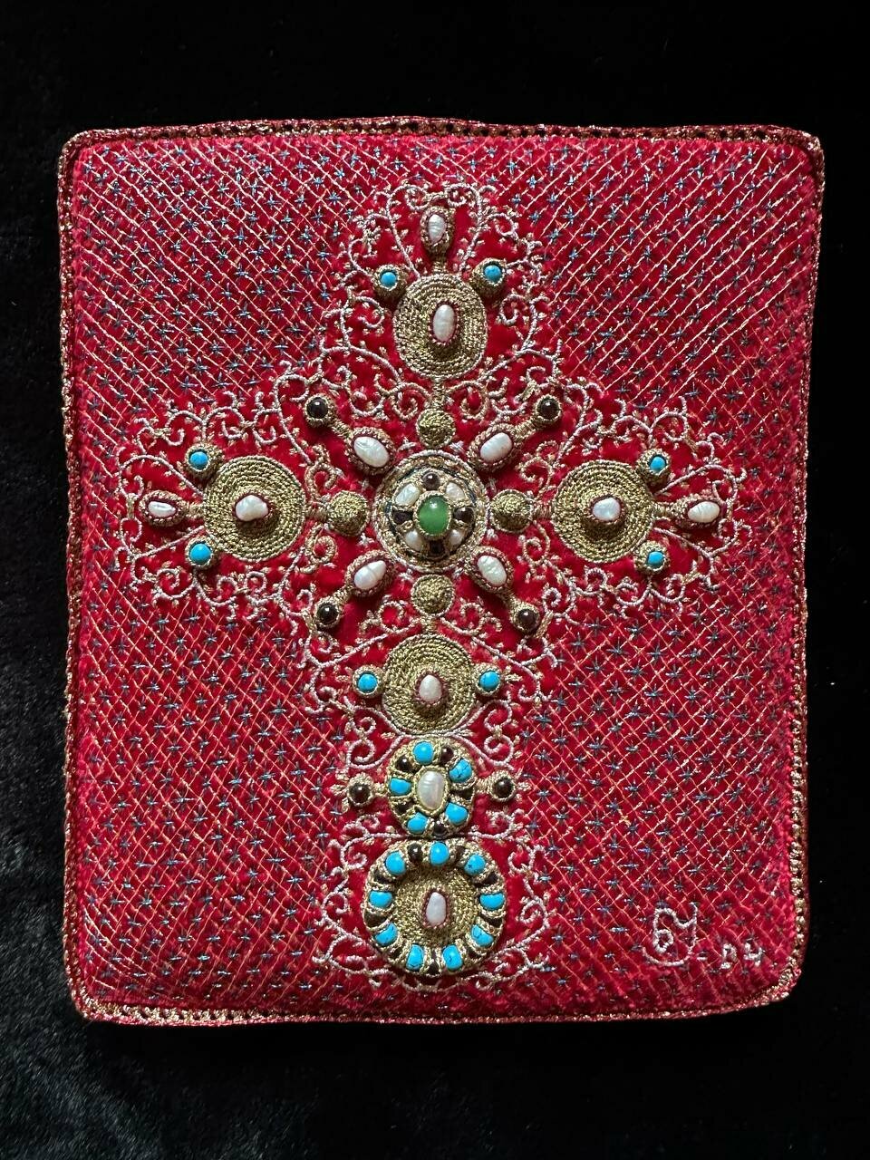 Крест уникальный, позолоченный, соткан с любовью, ручная работа