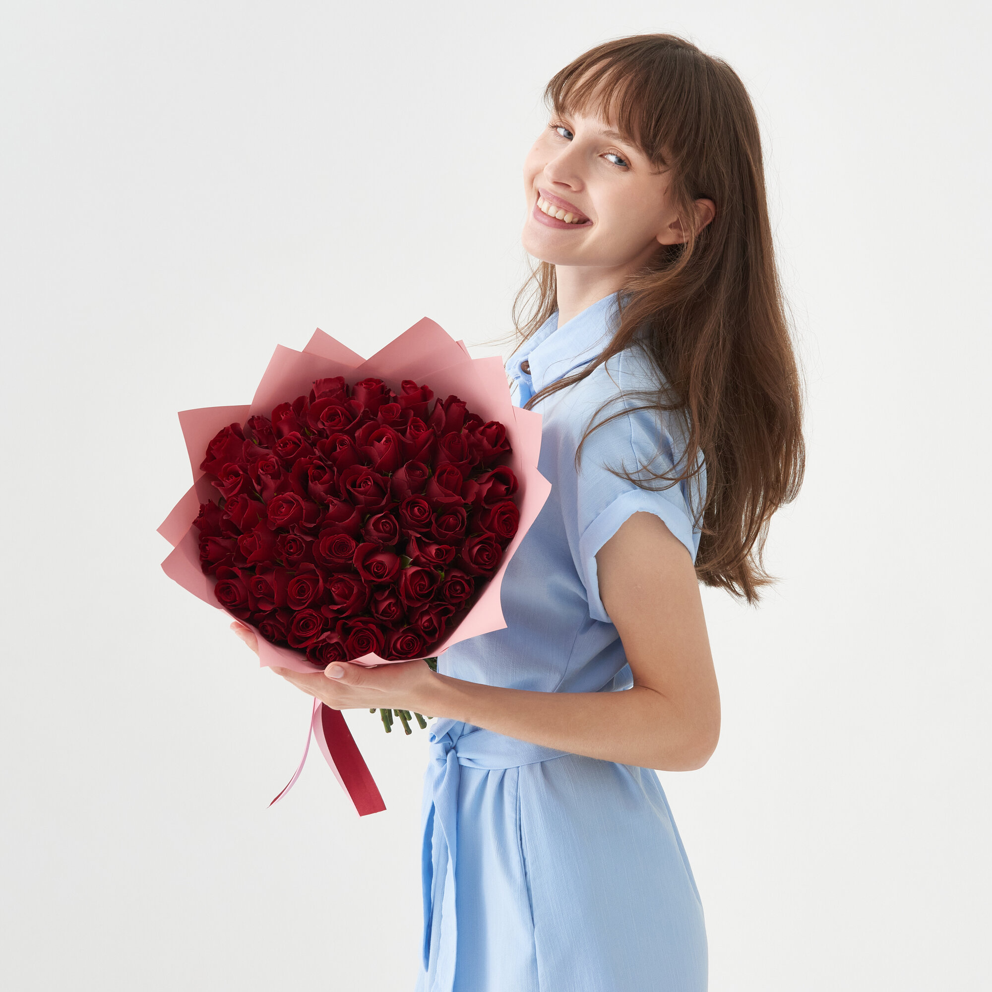 51 красная роза, в корейской матовой плёнке, 40 см, с доставкой