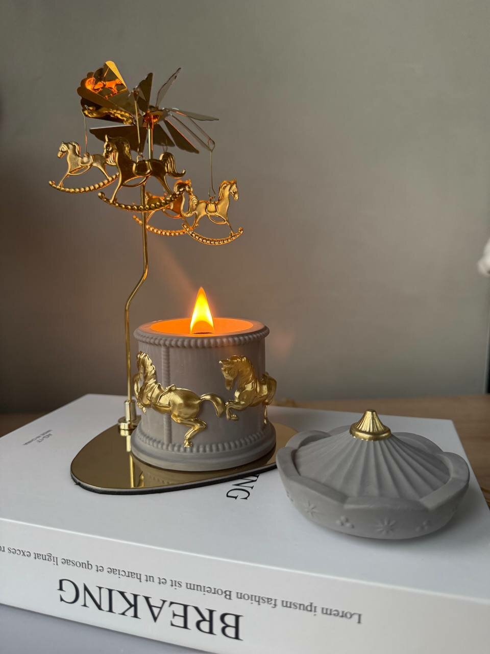 Набор: Свеча в подсвечнике + Подставка "Карусель"