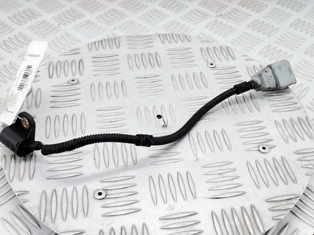 Датчик распредвала Audi A4 B7 03G957147C арт. 1876789