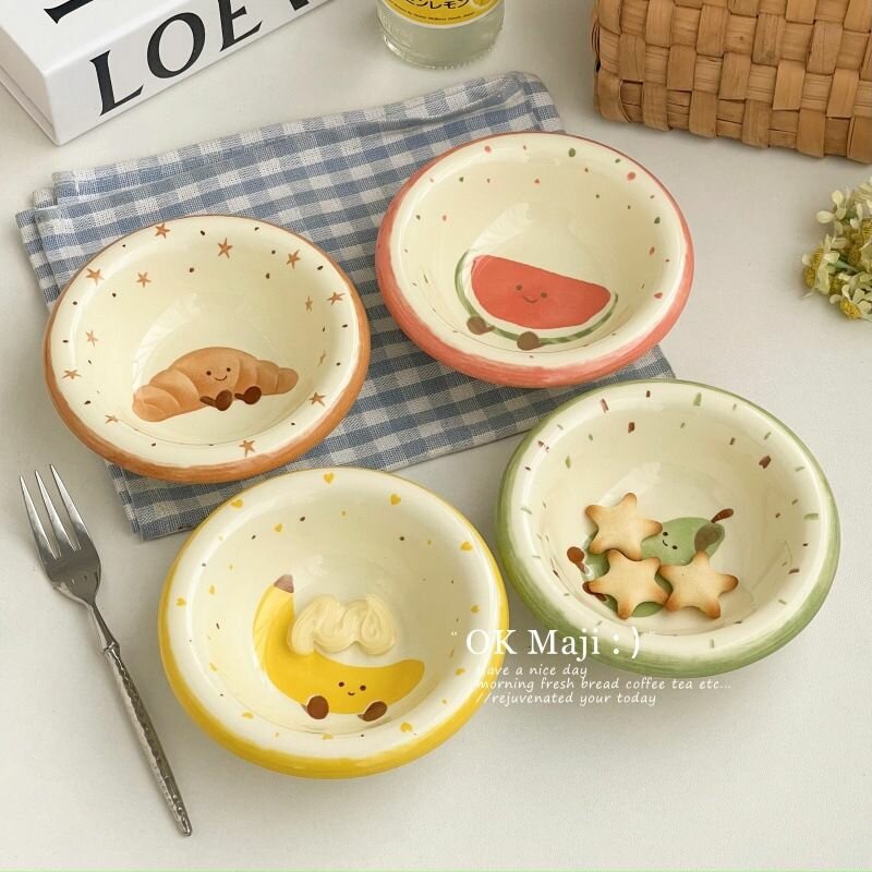 Керамическая небольшая тарелка с ручной росписью (антискользящая, для микроволновки)