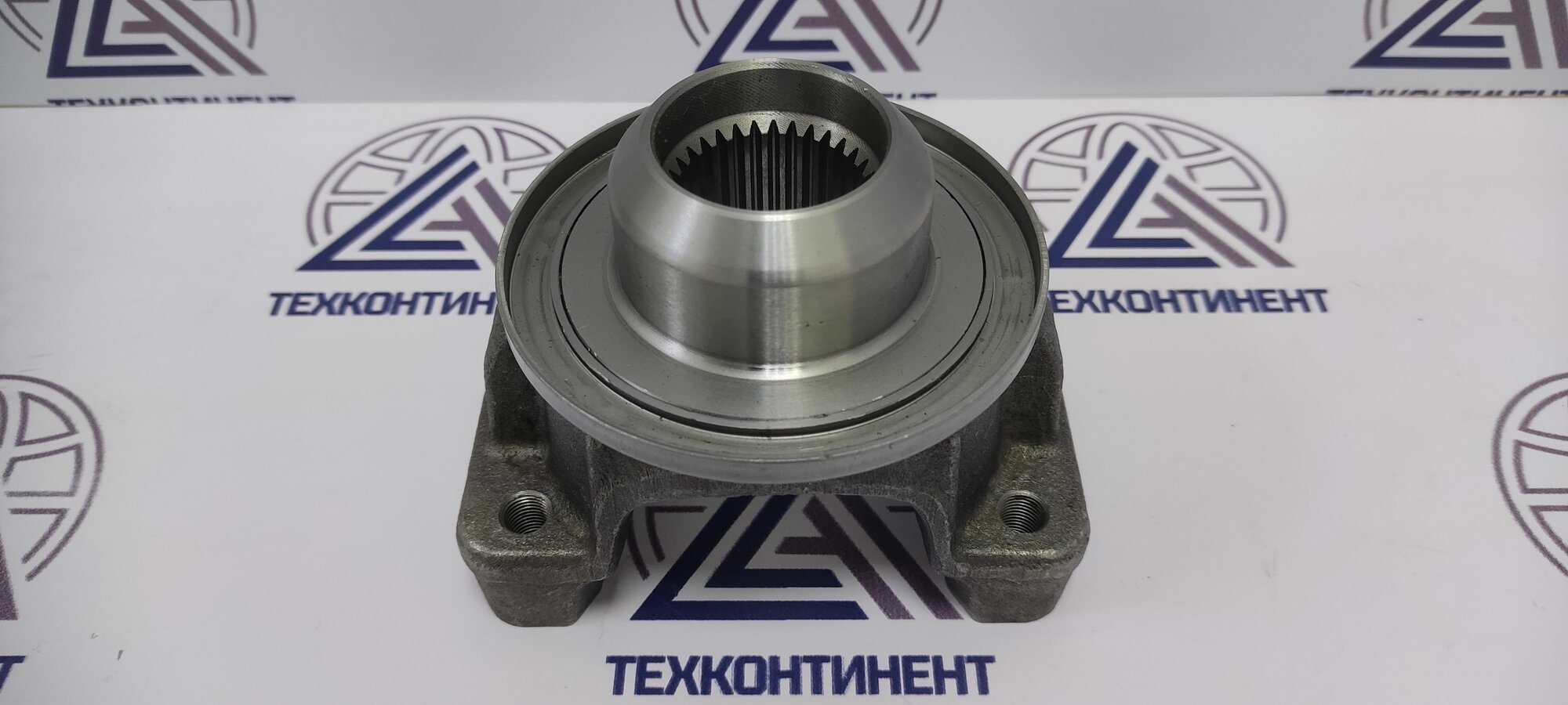 459/70133 Фланец КПП JCB