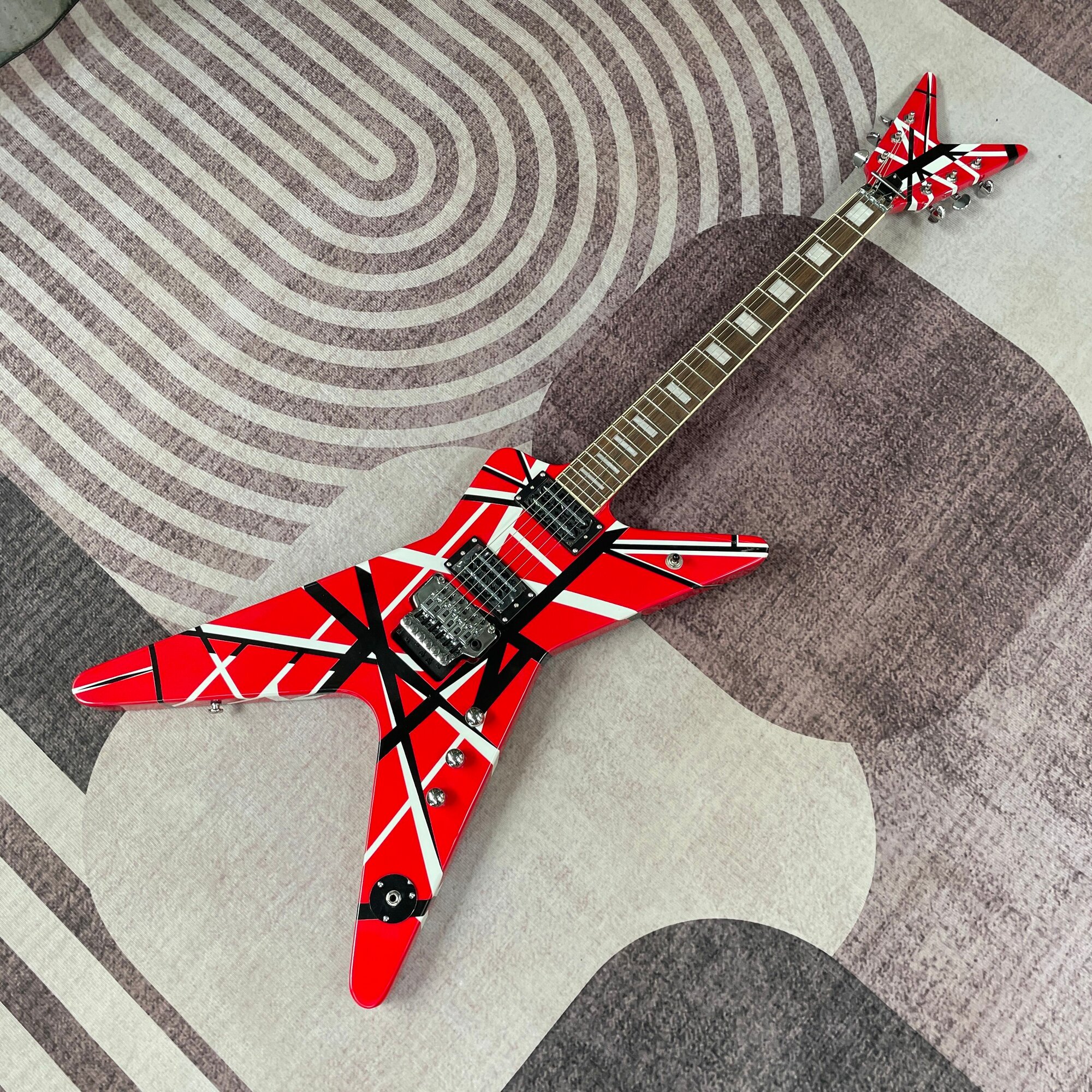 Электрогитара Электрогитара Flying V 6-струнная, корпус Махагони 6-струнная