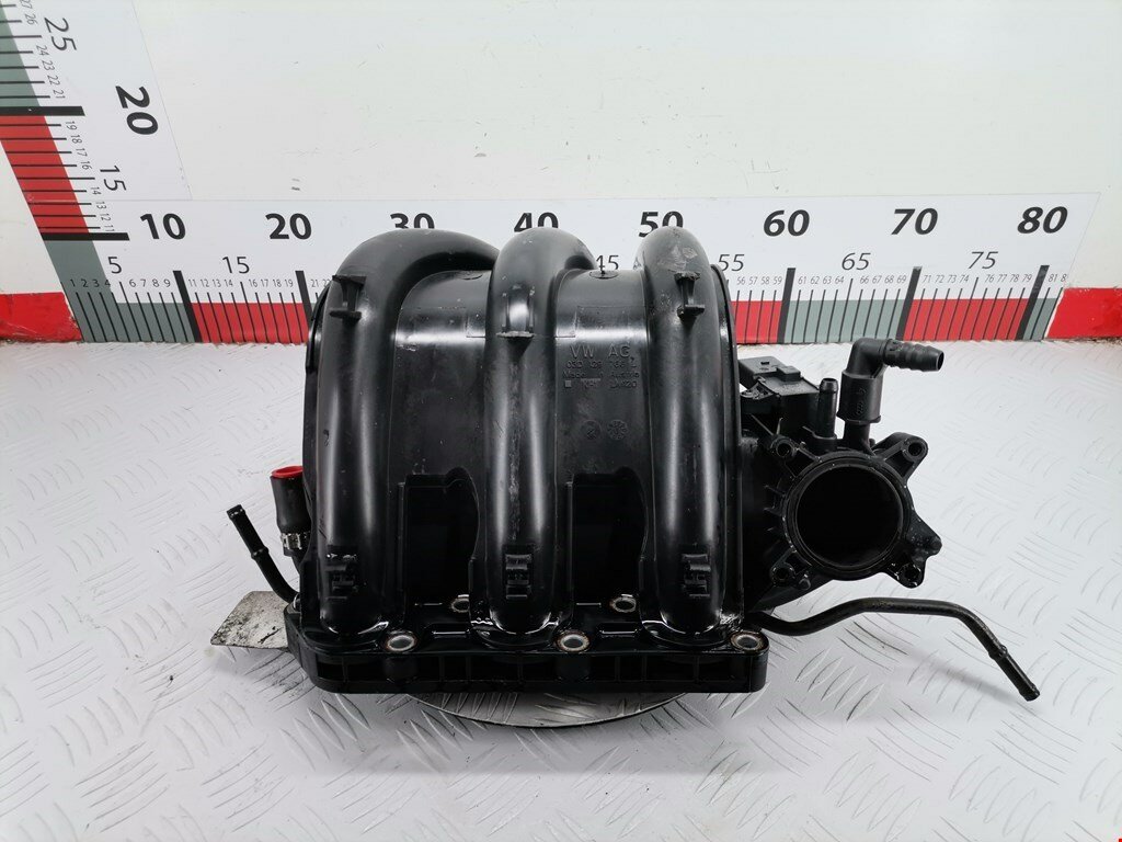 Коллектор впускной Skoda Fabia 2 (5J) 03D129743K арт. 1640279