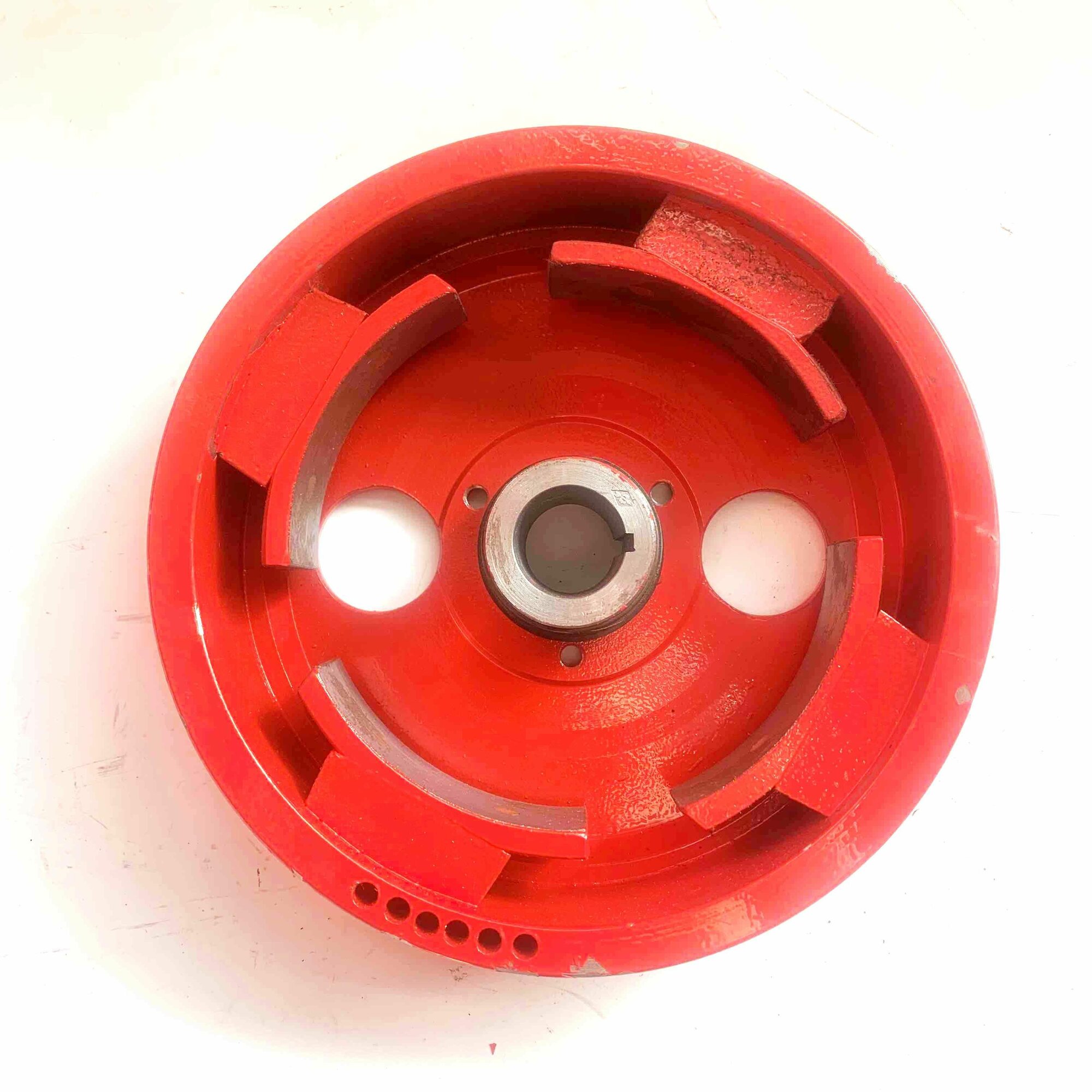 Маховик лодочного двигателя Вихрь МВ-1, контактный, без венца, красный