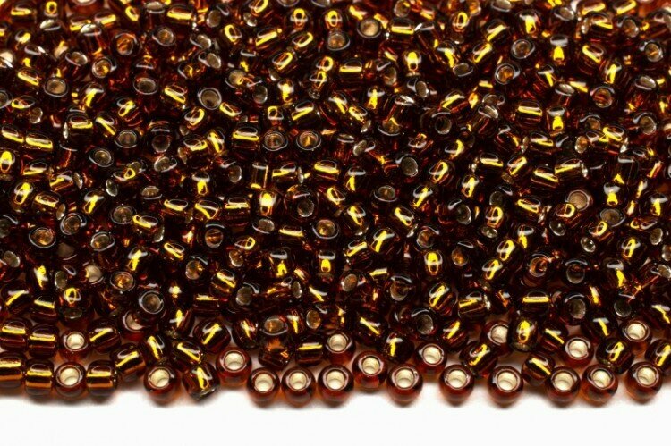 Бисер японский TOHO круглый 11/0 #0034 дымчатый топаз, серебряная линия внутри, 10 грамм