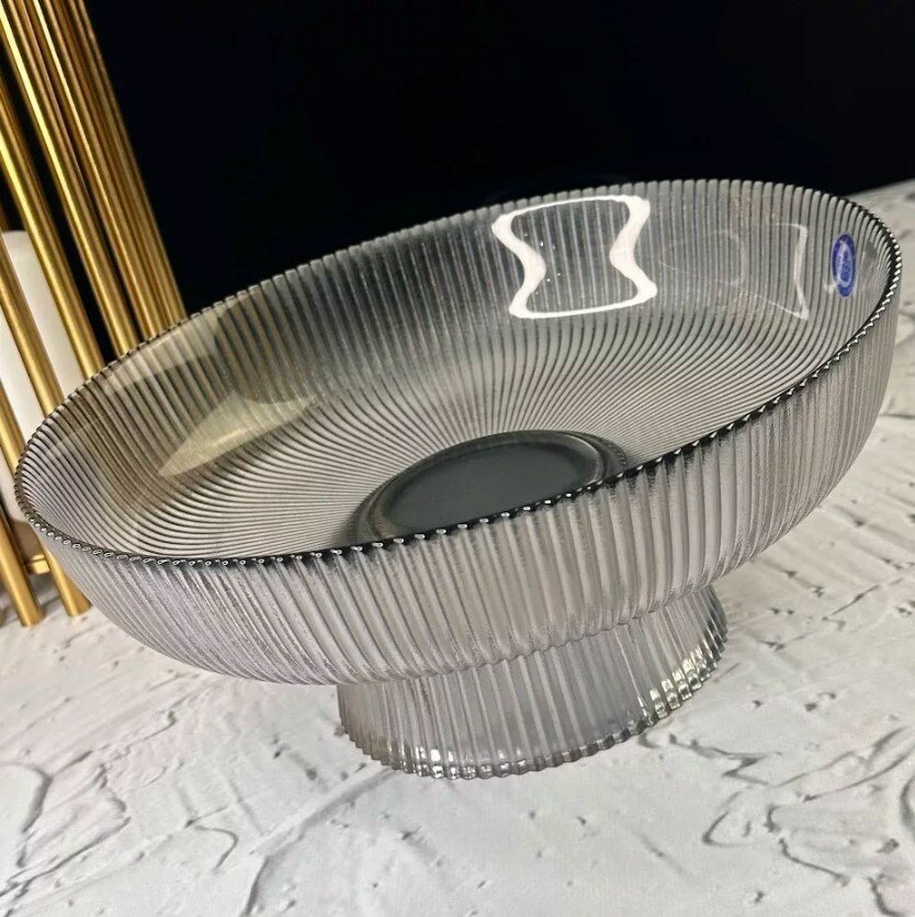 Фруктовница 26см. на ножке Стекло 588-533 118-588-533