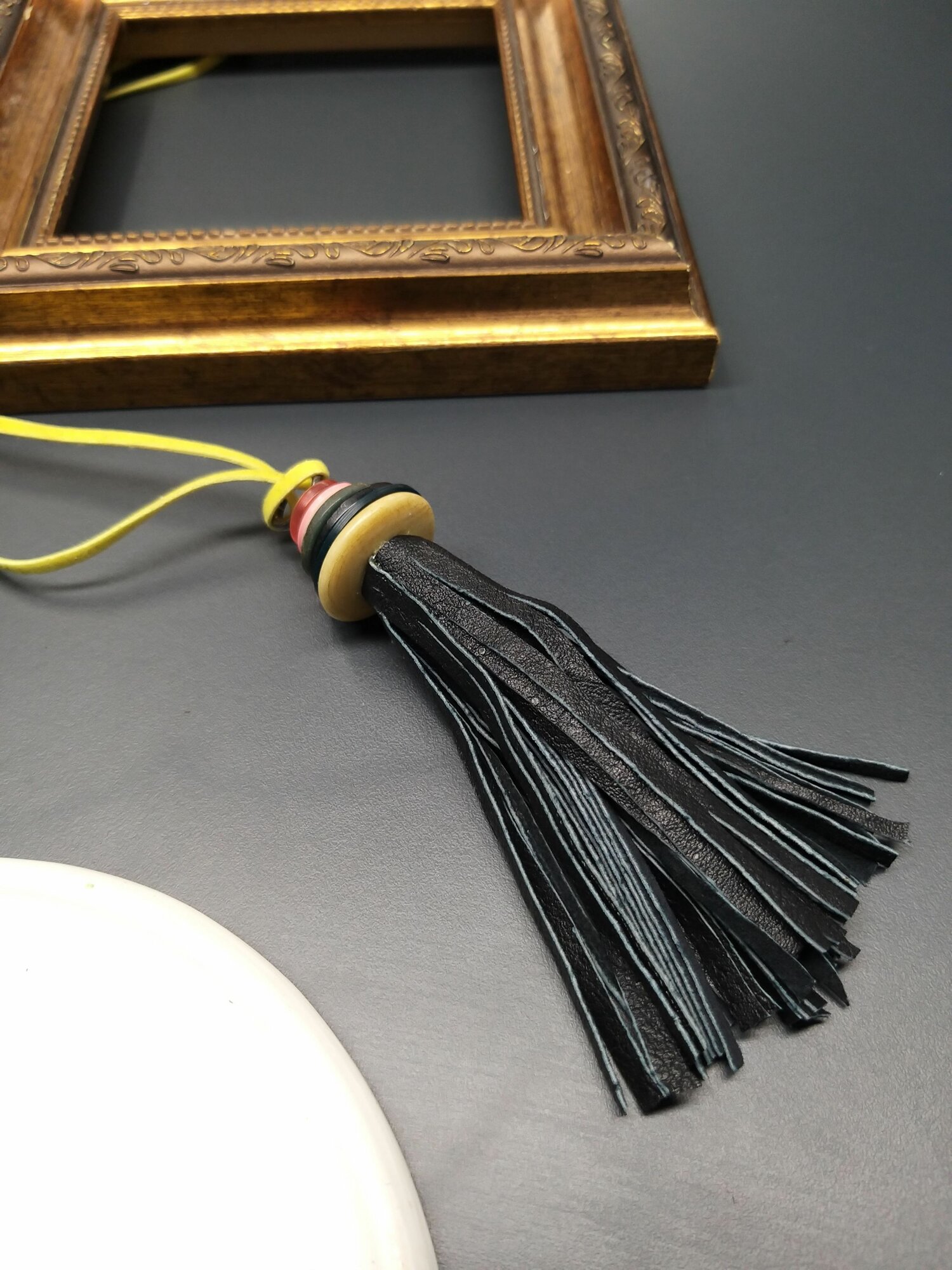 Чокер, пластик