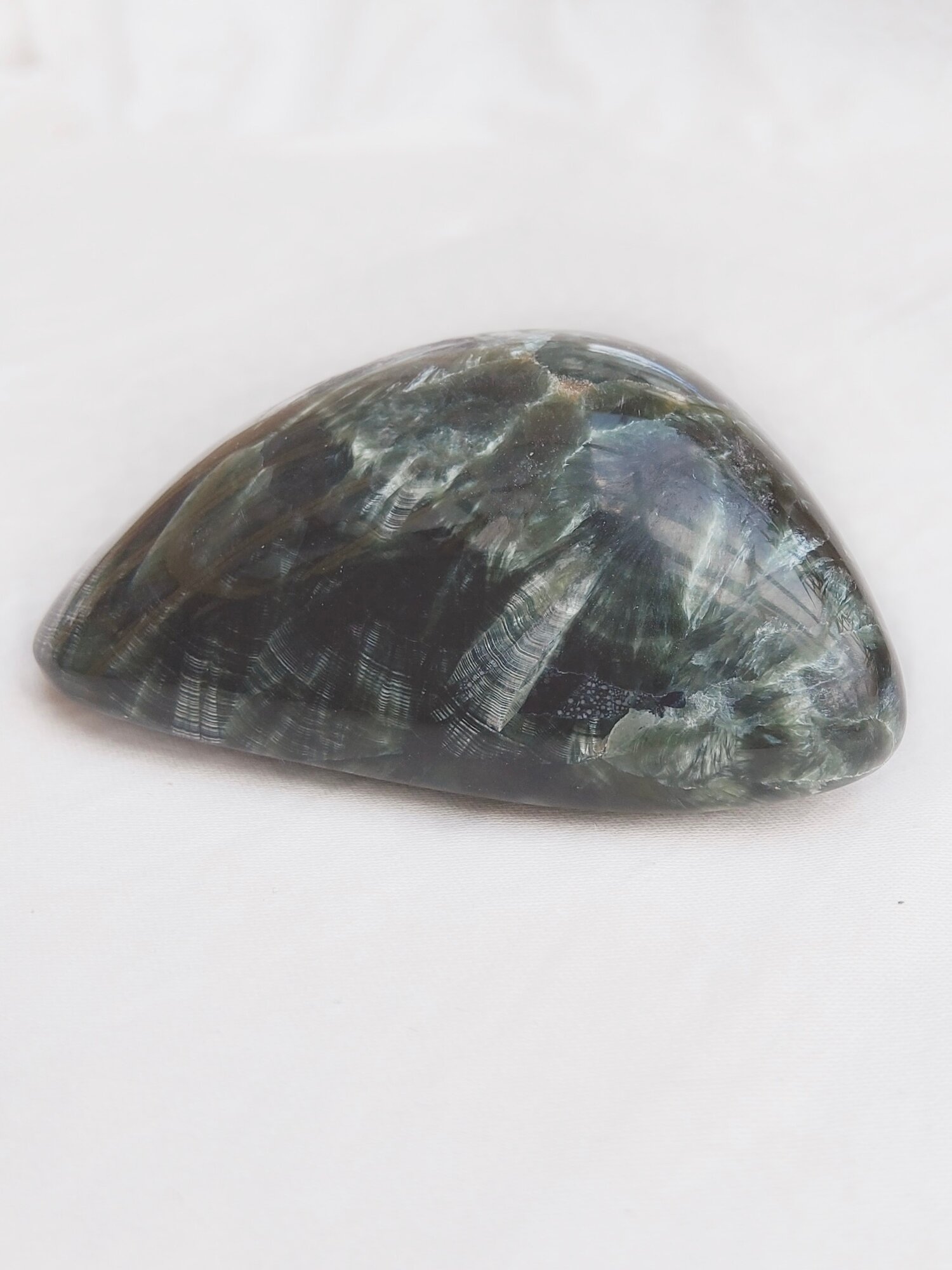 Клинохлор натуральный камень талисман 80 гр