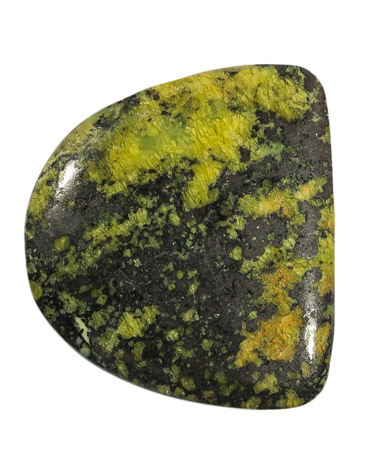 Кабошон из лизардита, размер 38х34х4 мм, вес 12 грамм, месторождение: Хакасия