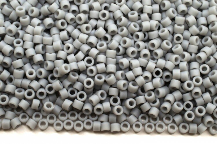 Бисер японский MIYUKI Delica цилиндр 11/0 DB-1589 призрачно-серый, матовый непрозрачный, 5 грамм