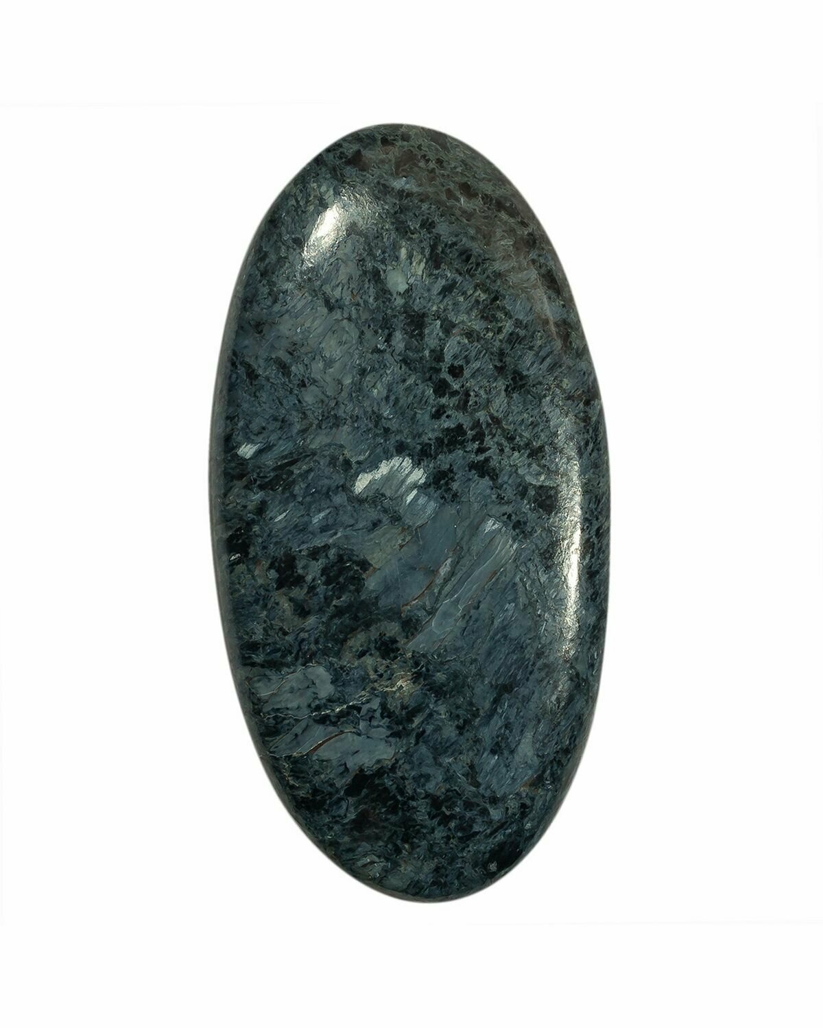 Кабошон из родусита размером 56х29х7 мм.