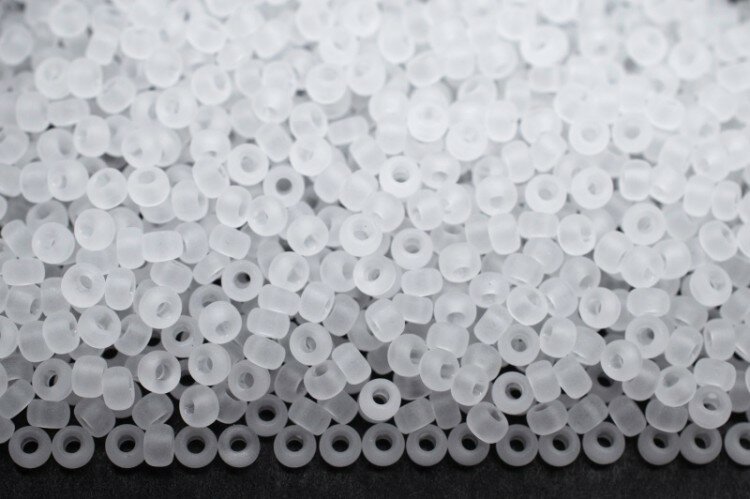 Бисер японский MIYUKI круглый 11/0 #0131F хрусталь, матовый прозрачный, 10 грамм