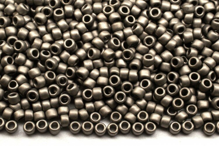 Бисер японский TOHO круглый 15/0 #0566 античное серебро, матовый металлизированный, 10 грамм