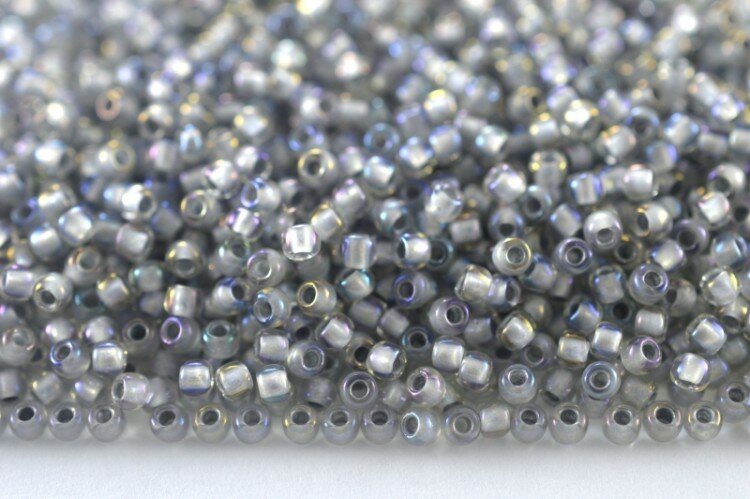 Бисер японский TOHO круглый 11/0 #0261 хрусталь/серый радужный, окрашенный изнутри, 10 грамм