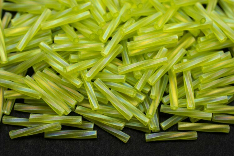 Бисер японский Miyuki Twisted Bugle 12мм #0258F chartreuse, матовый радужный прозрачный, 10 грамм