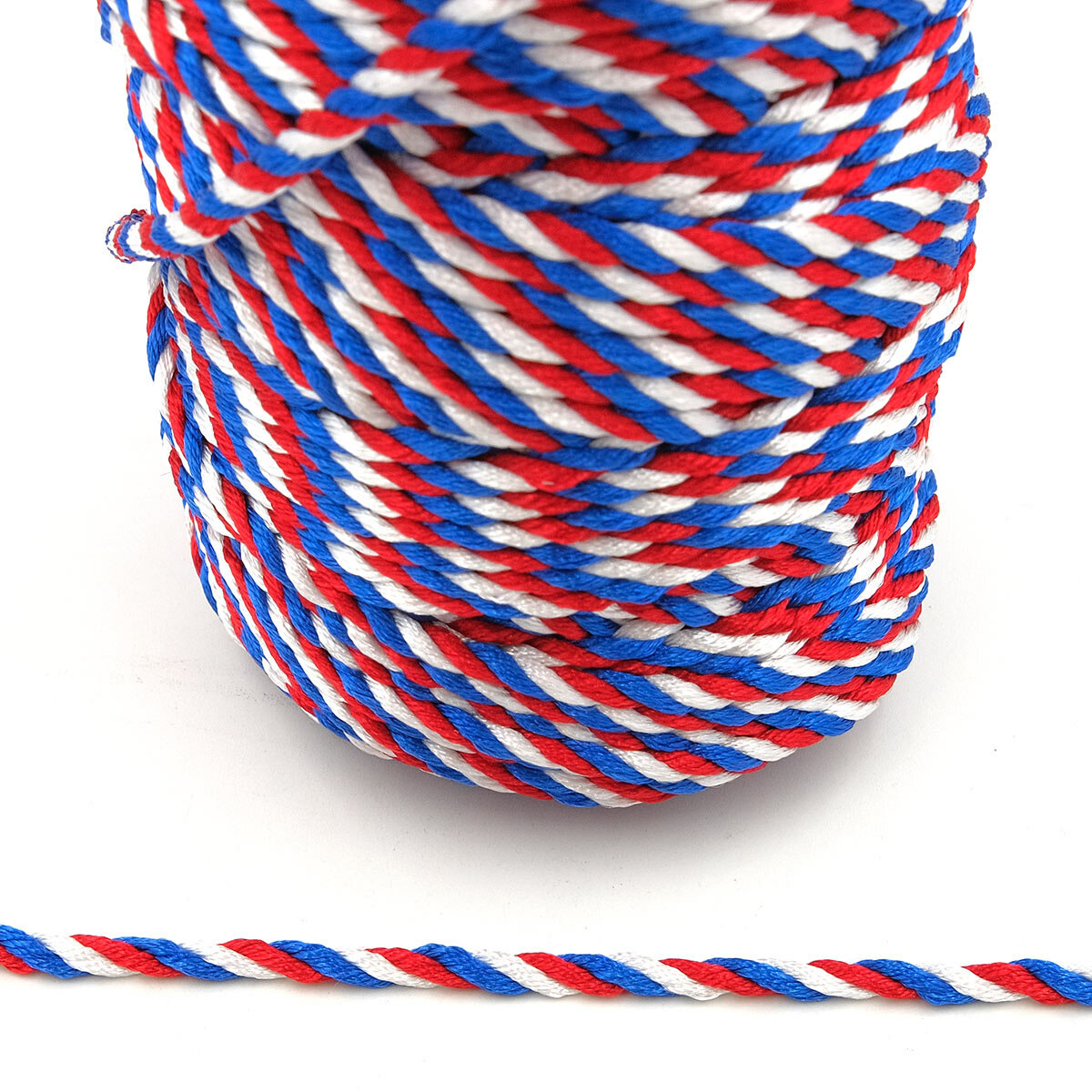 Шнур витой триколор Айрис, толщина 5 мм, катушка 100 м, вискоза