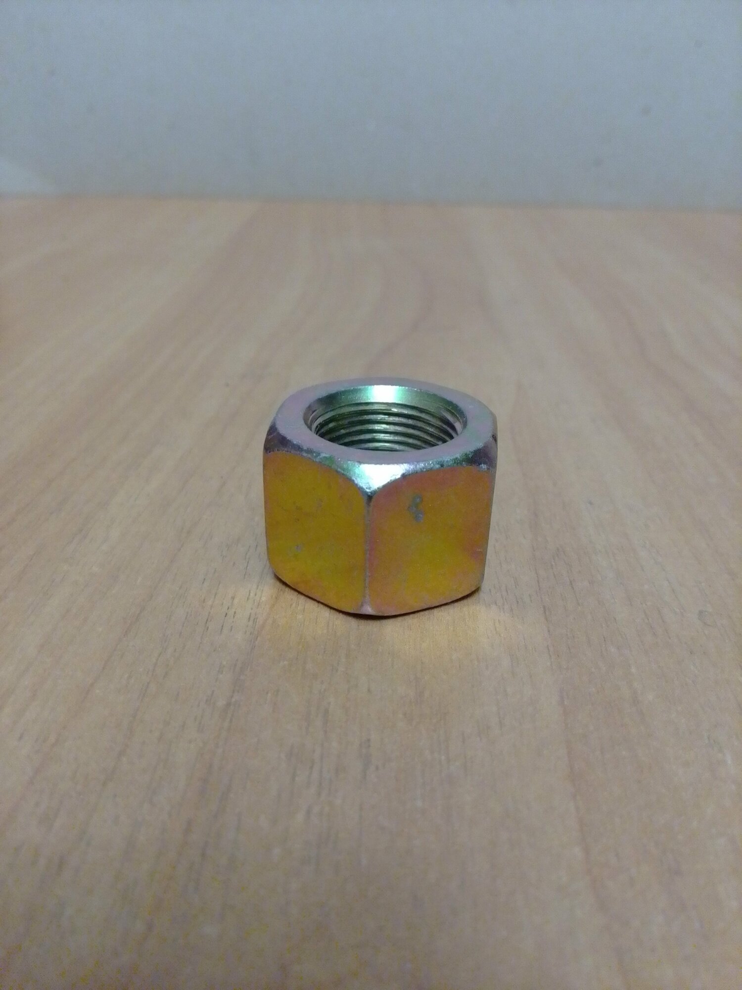 Гайка задней стремянки М20х1,5 для автомобилей Газ-53,3307. Россия, Красная Этна.