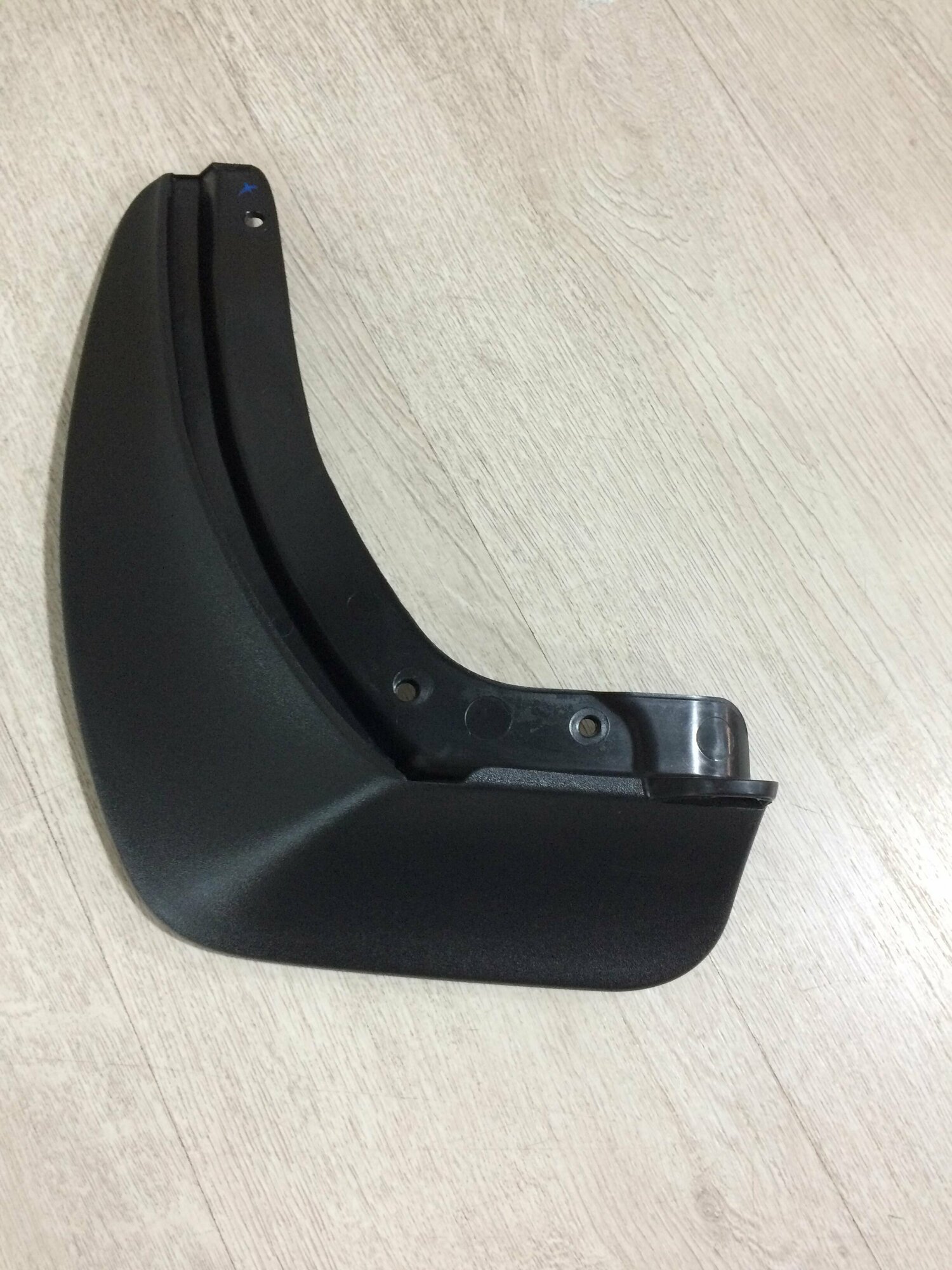 Брызговик задний левый Шкода Карок Karoq 2017>