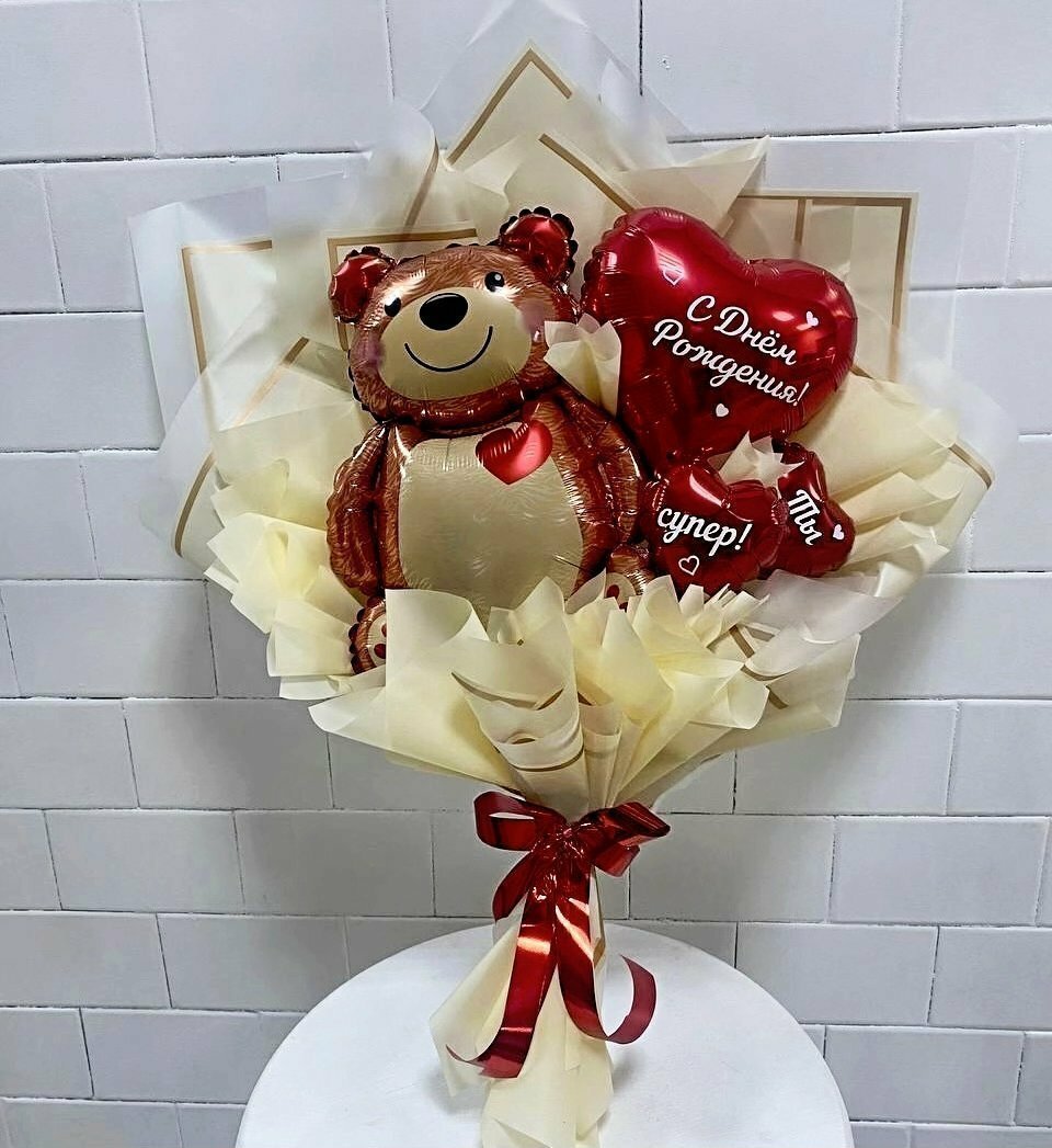 Букет из мини-шаров с медведем
