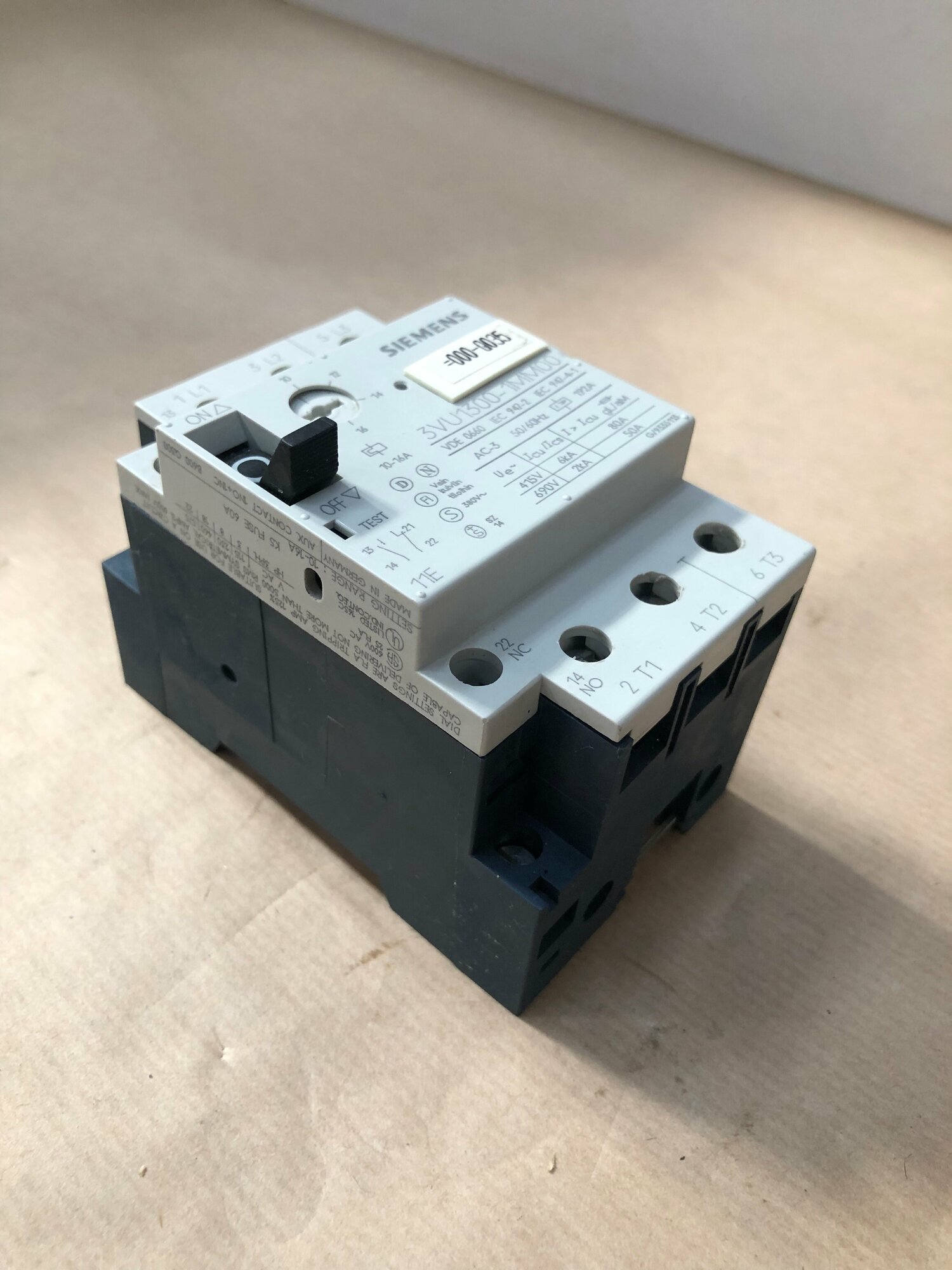 Выключатель автоматический SIEMENS 3VU1300-1MM00