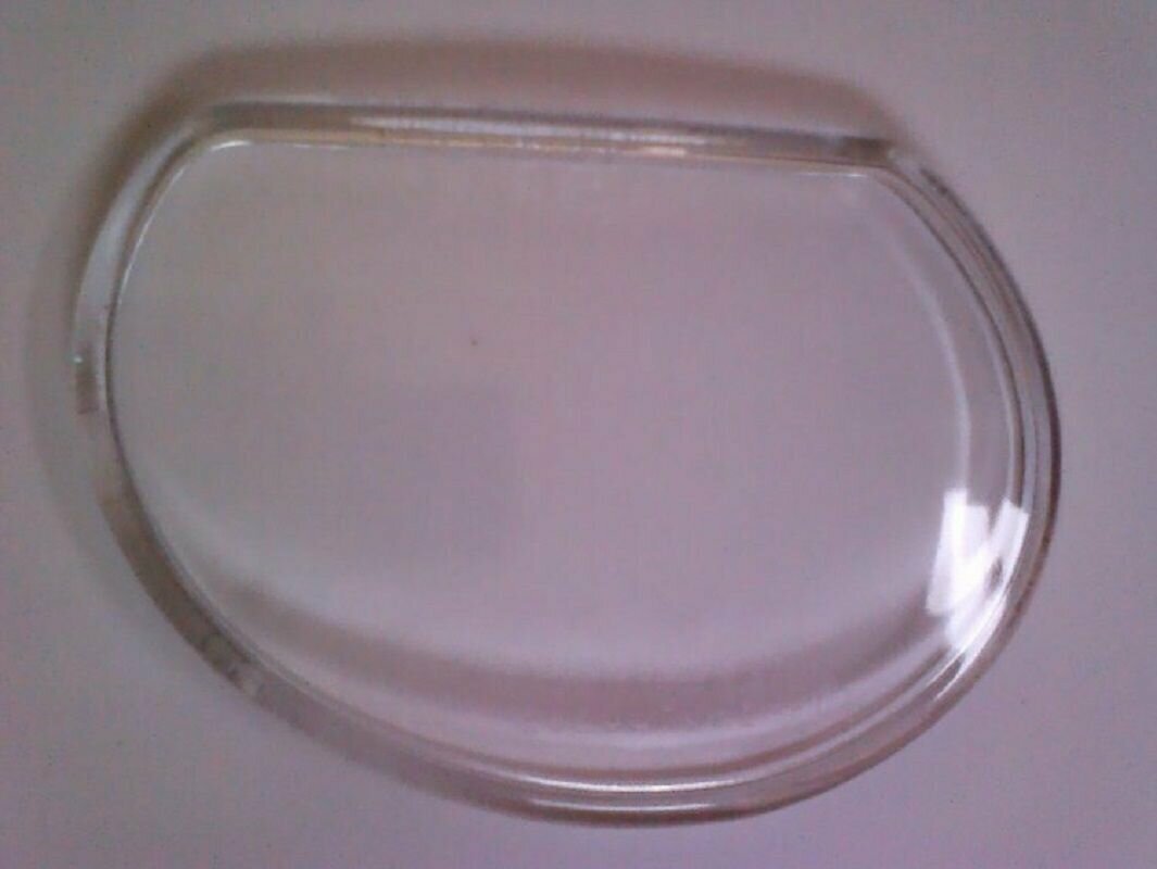 Стекло левой противотуманной фары Audi Q7 2007-2014