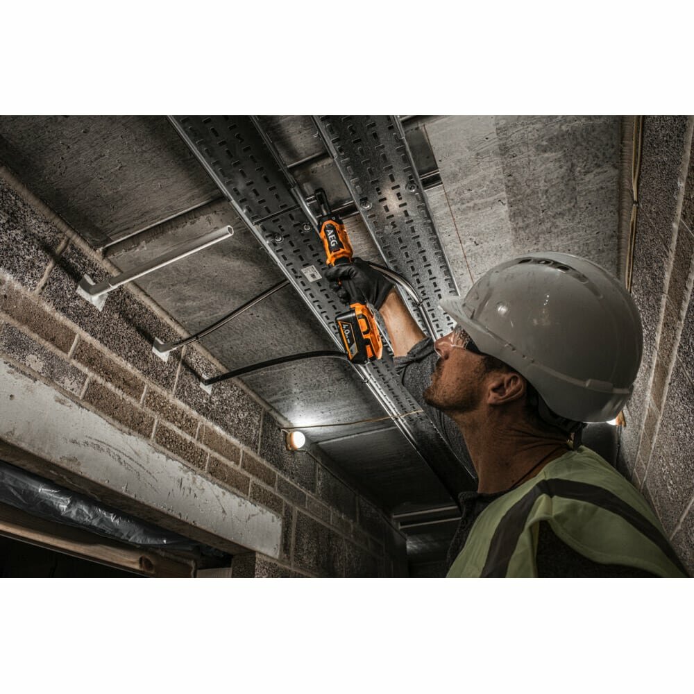 Трещотка бесщеточная AEG BSS18R14BL-0 1/4 18В профессиональный инструмент с бесщеточным мотором и квадратным патроном — фото 1