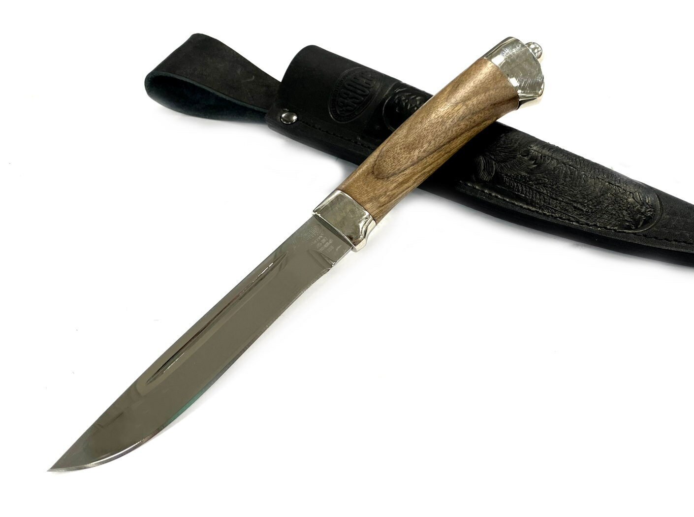 Нож Сканди Н85, сталь ЭИ-107, никель, орех