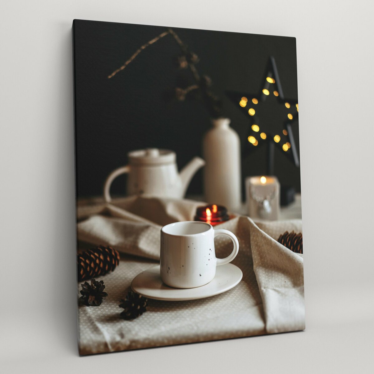 Картина на холсте (интерьерный постер) "Натюрморт - белый фарфор", с деревянным подрамником, размер 45x60 см