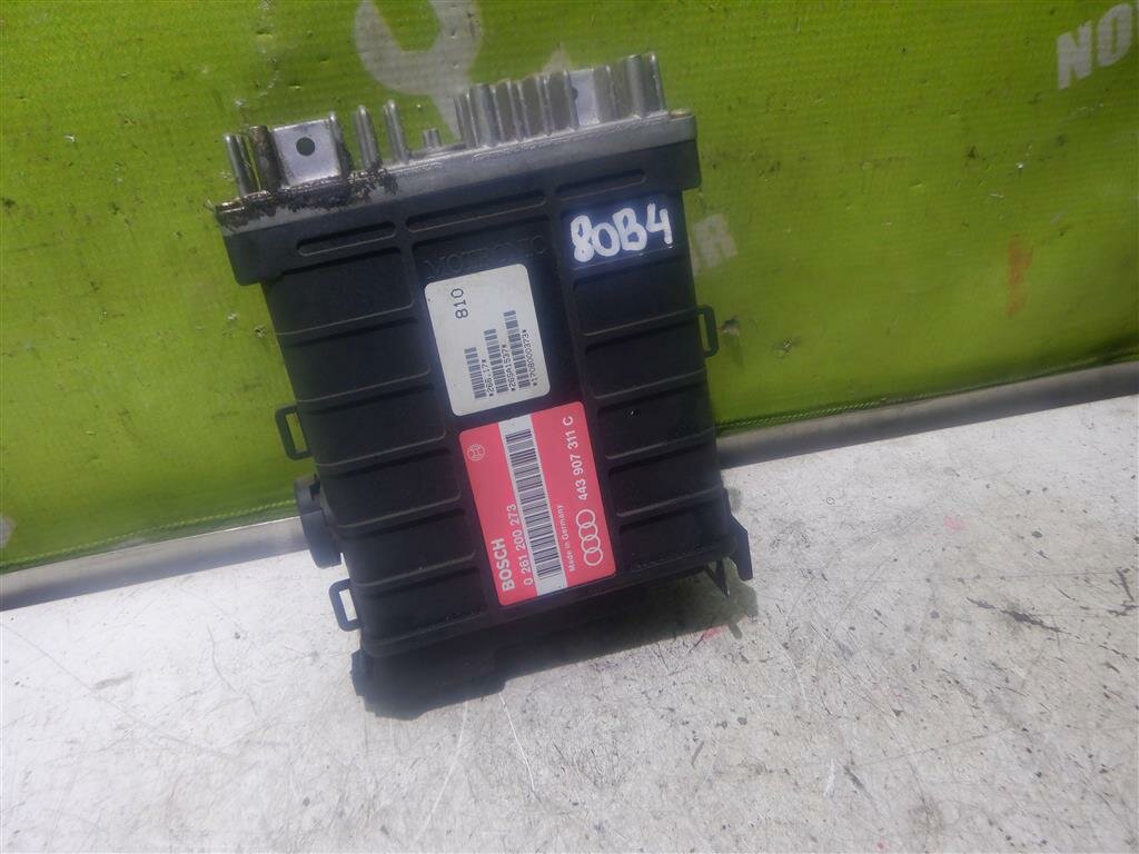 Блок управления двигателем Audi 80 90 B4 91-94