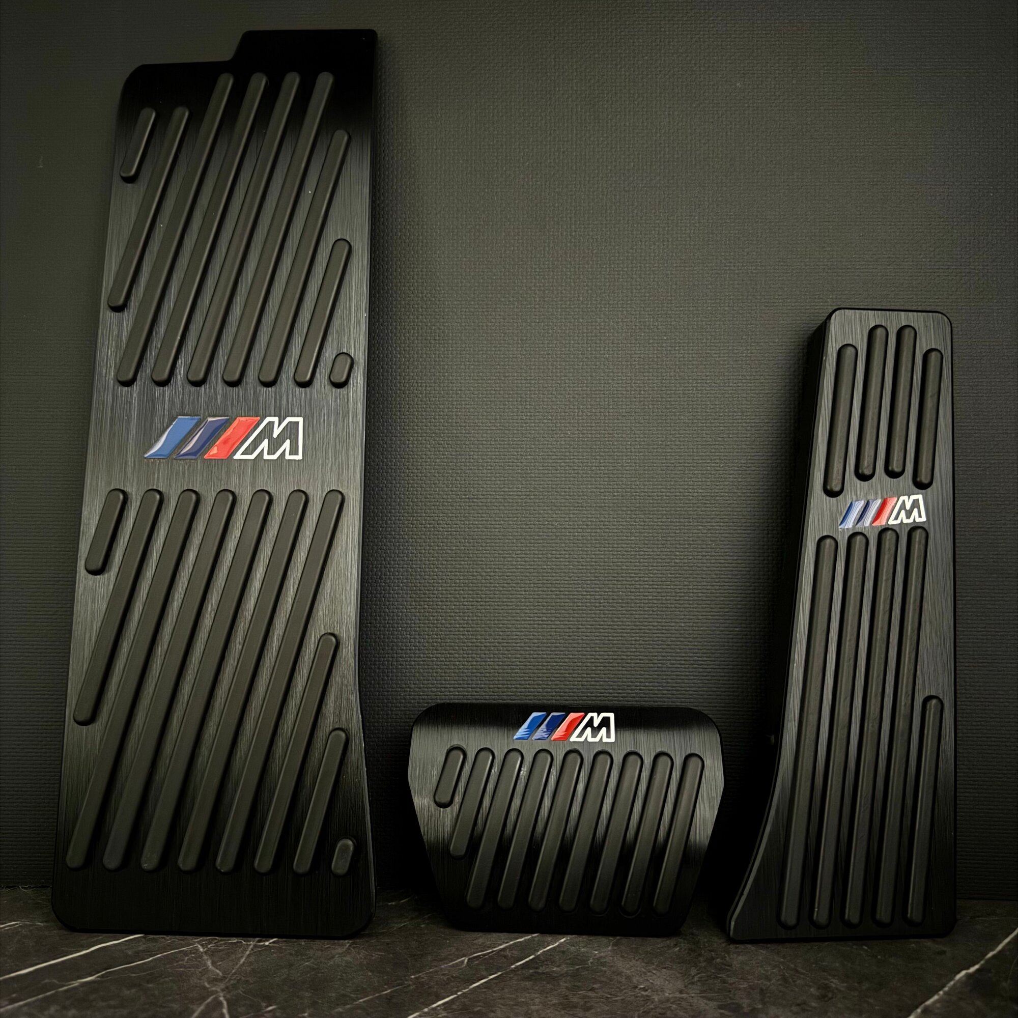 Накладки на педали БМВ 3 и 4 серии