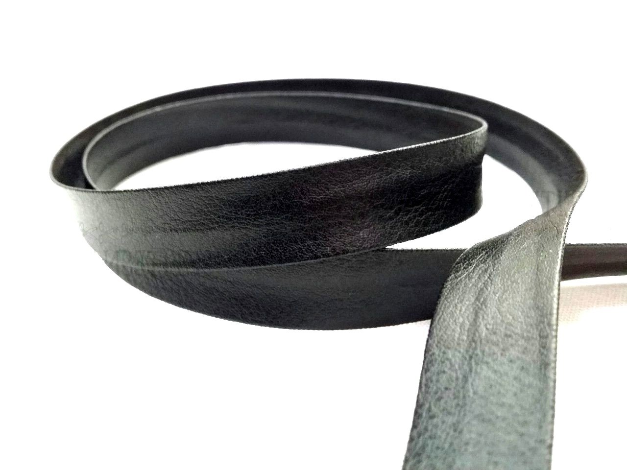 Бейка из искусственной кожи, окантовочная, черная матовая, ширина 1,5 см, 5 метров