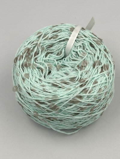 Королевские пайетки 3+6 мм на хлопке - 062-128 мятный с бежевыми прозрачными пайетками (100г)