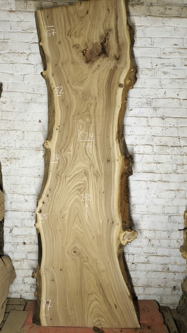 Слэб К24 из дерева Карагач, цельный, для столешниц, влажность 8-10%, толщина 6см, 250x77см
