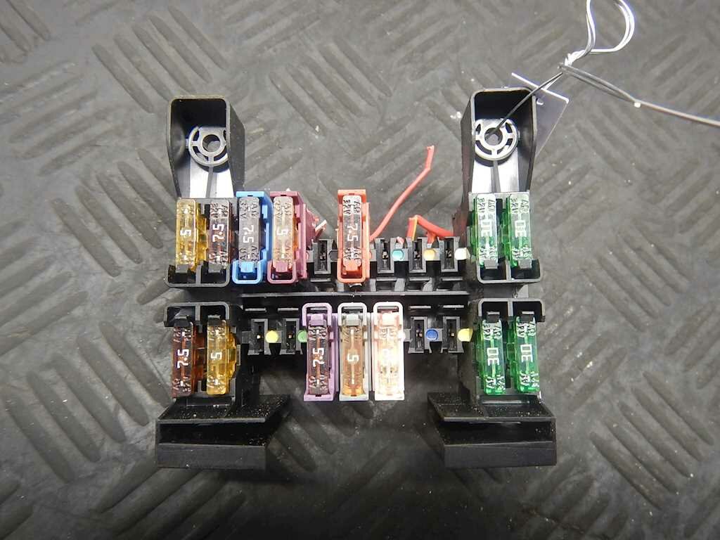 Блок предохранителей Mercedes E-Class (W211) A2115450301 арт. 338078