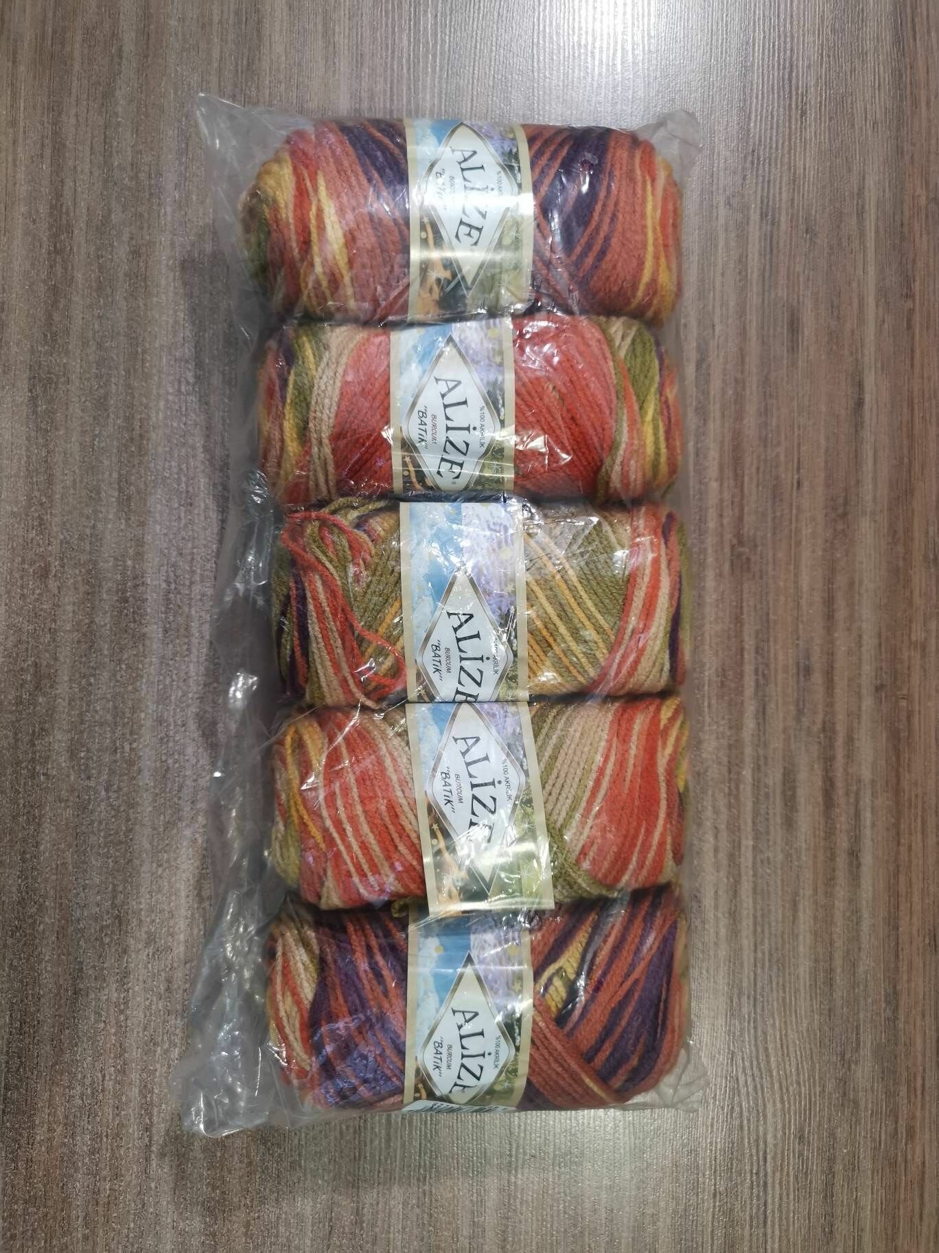 Буркум батик Burcum batik упаковка 5 мотков 100 г. 210 м. 100% акрил цвет 8027