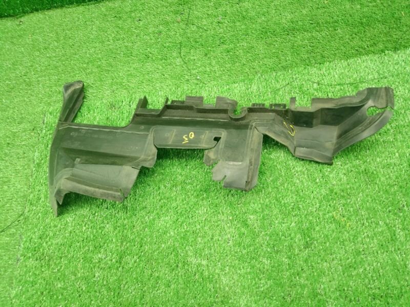 Дефлектор радиатора audi A4 B8 Левый 3031