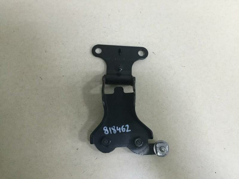 Петля двери багажника Toyota Land Cruiser Prado J150 2009 кат.номер: 6881060051 6881060050