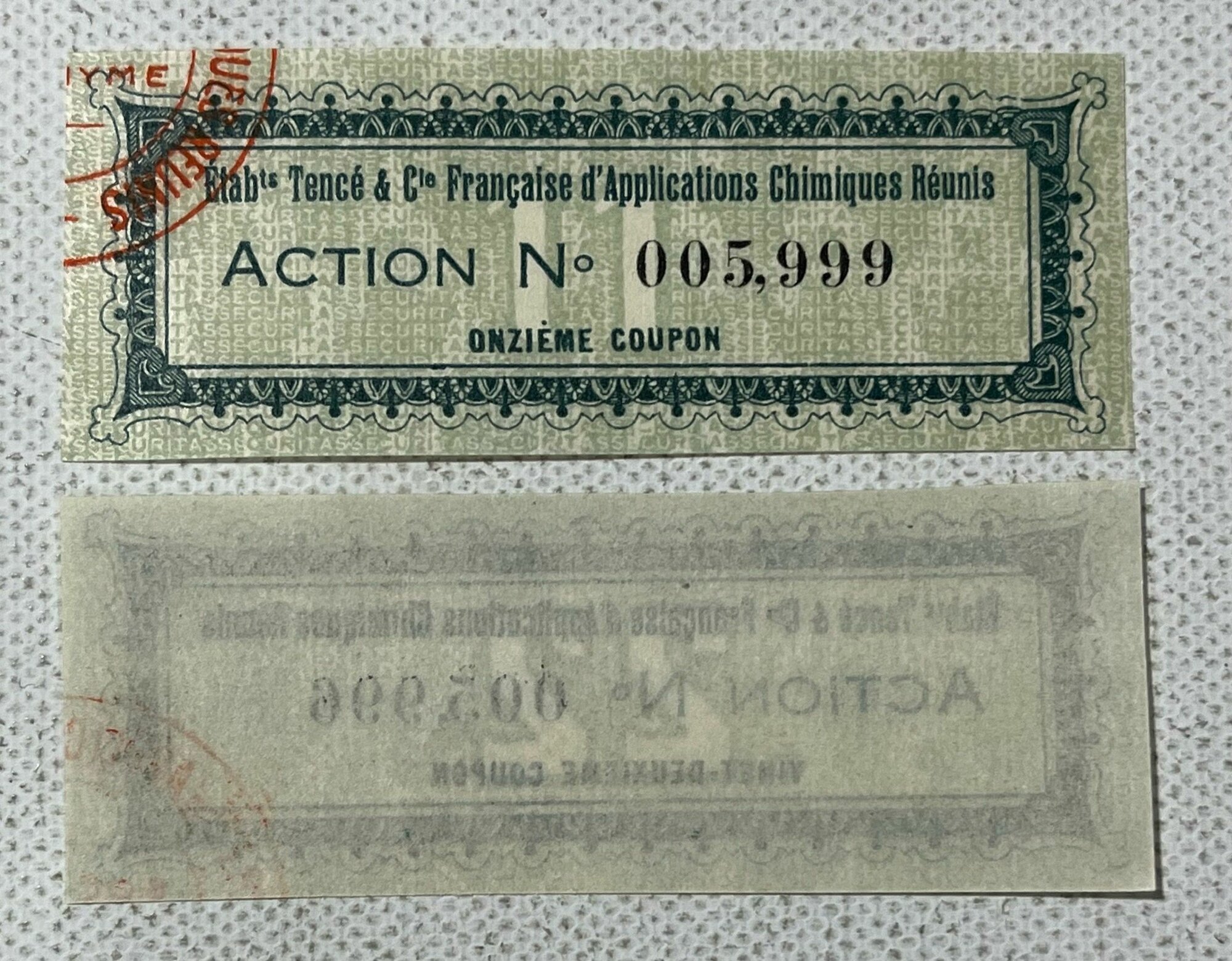 Купон от акции. Французская компания химической промышленности