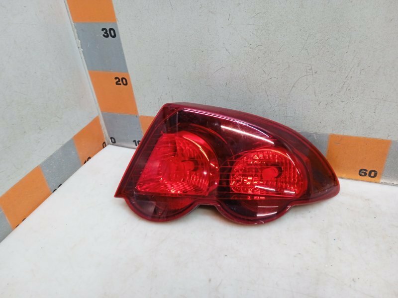 Б/У оригинал Фонарь задний правый Dodge Stratus 2004 2, ST 371572 CHRYSLER арт. MN133288