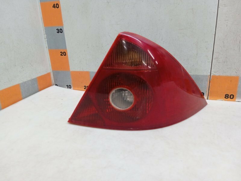 Б/У до 2005 года, оригинал, седан Фонарь задний правый Ford Mondeo 2001 3 379207 FORD арт. 1S7113404A