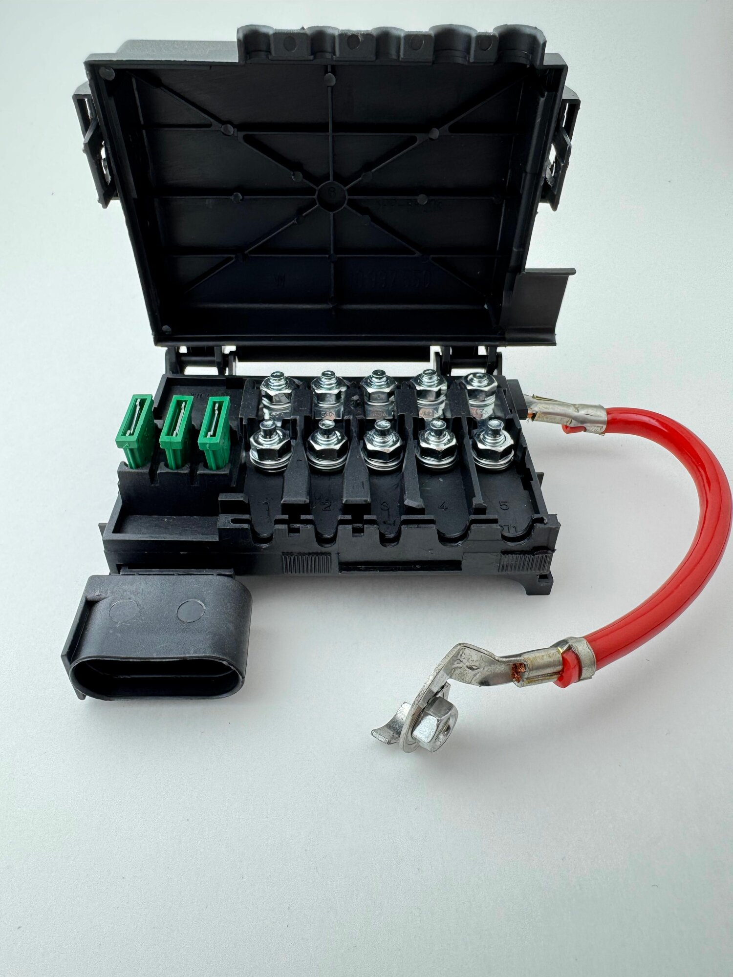 Блок предохранителей 1J0937550A. Предохранители для автомобиля. Volkswagen Golf 4, Bora, Octavia 1j0937617d