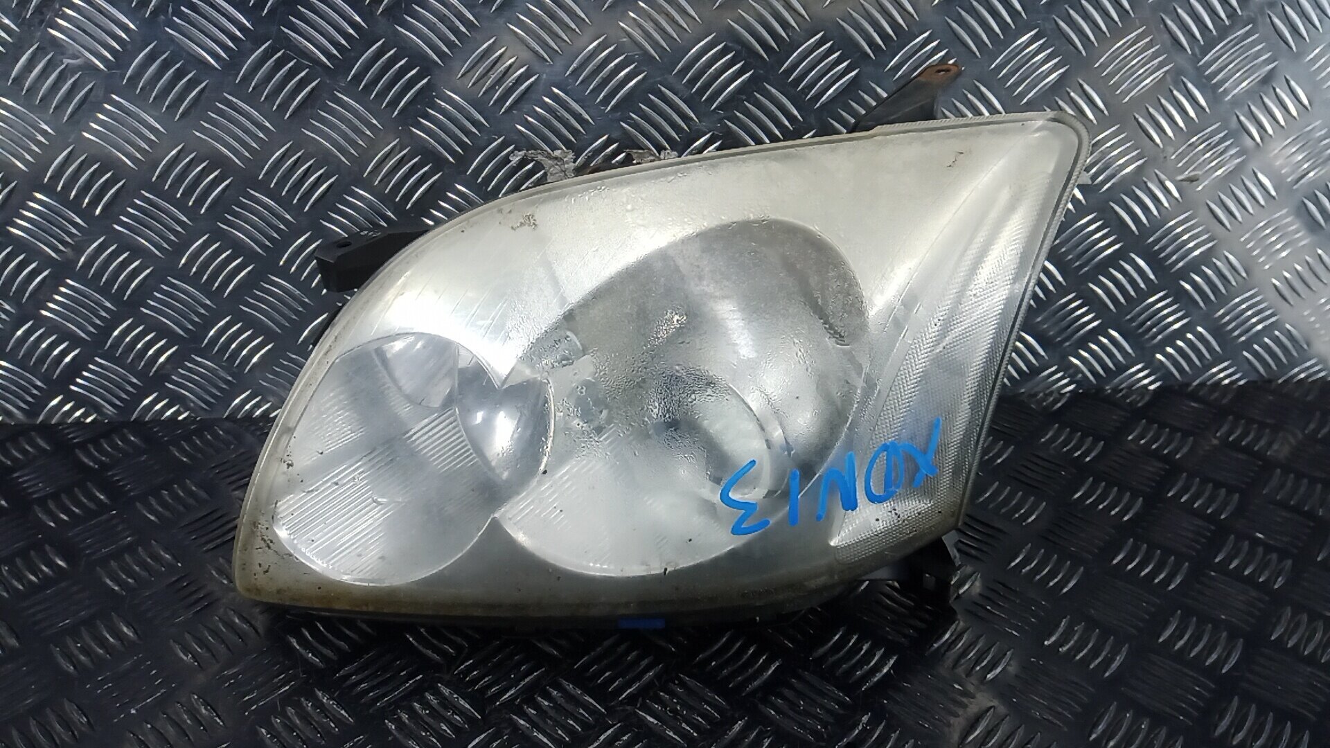 Фара левая TOYOTA AVENSIS T25